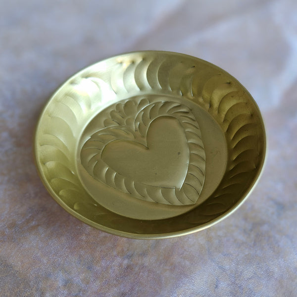 Love Heart Metal Round Trinket Dish – The Chic Nest
